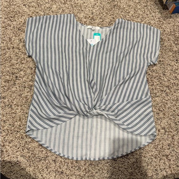 Beacon | Tops | Nwt Unique Top | Poshmark